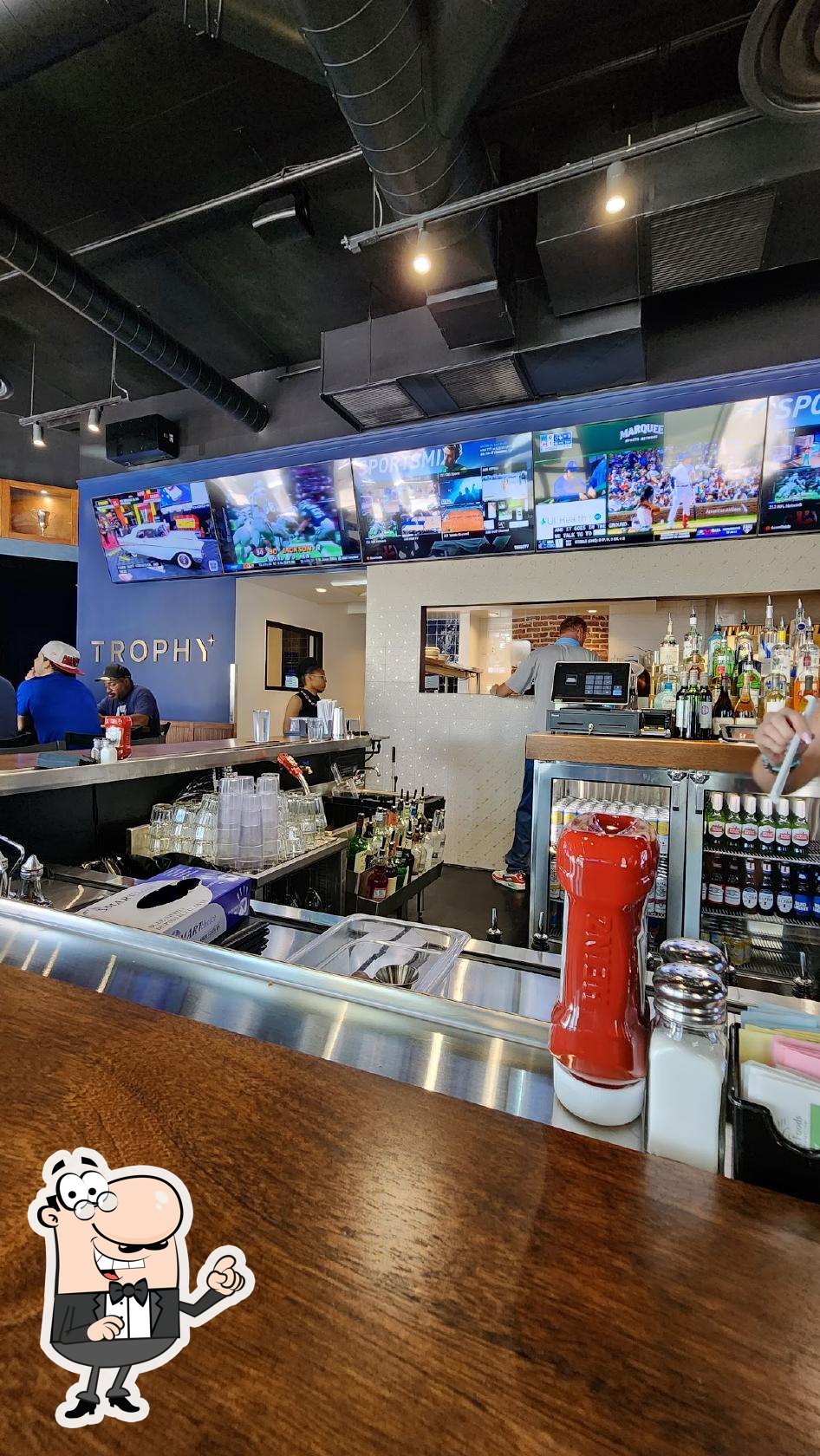 The Trophy Bar in Chandler - Restaurant reviews