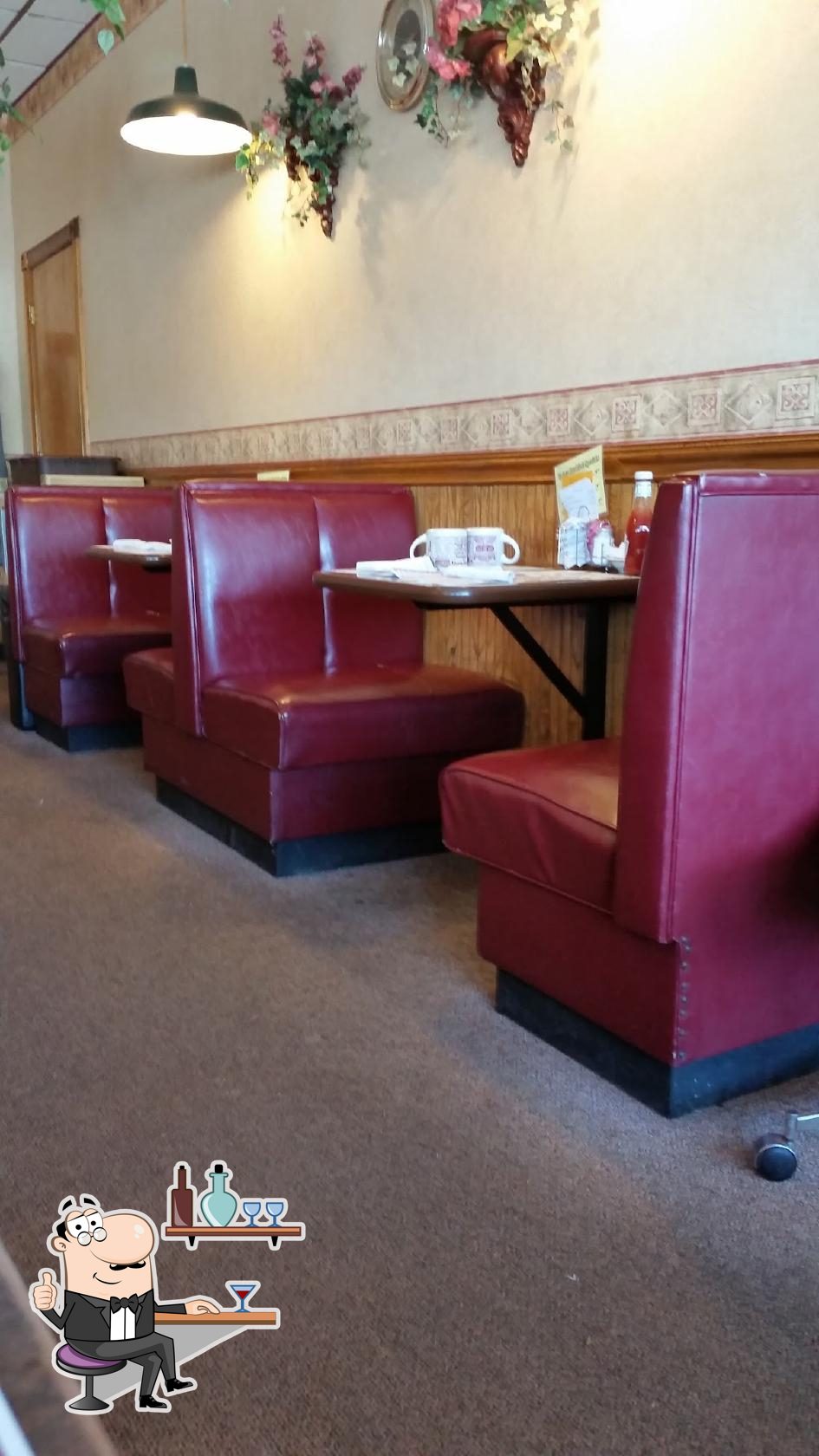Mr. Wahoo's Eatery, Dowagiac - Restaurant menu, prices and reviews