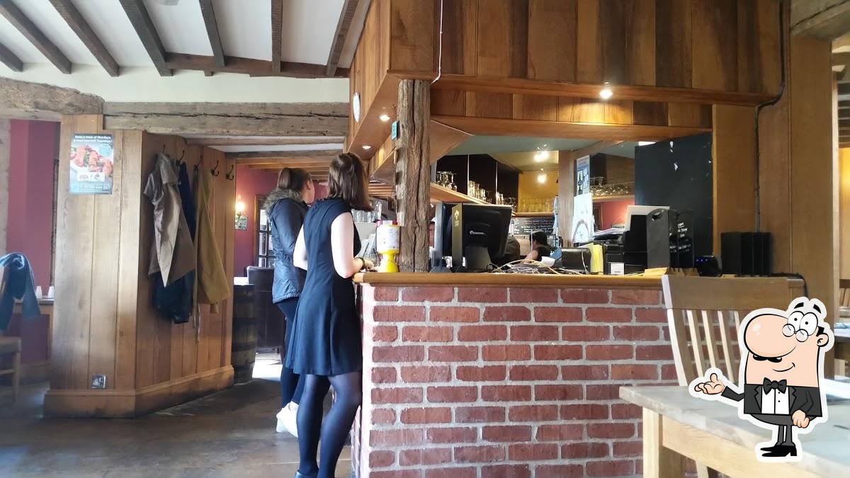 The Royal Oak, High St in Duddington - Restaurant menu and reviews