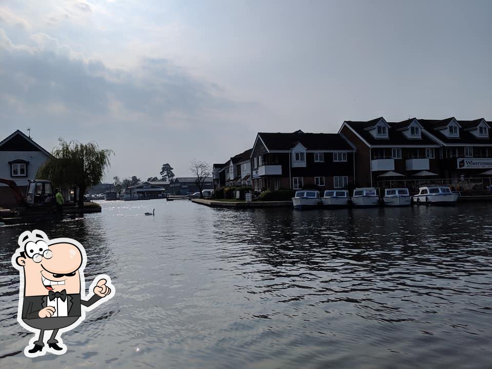The Waterside Terrace bar and restaurant, Wroxham - Restaurant menu ...