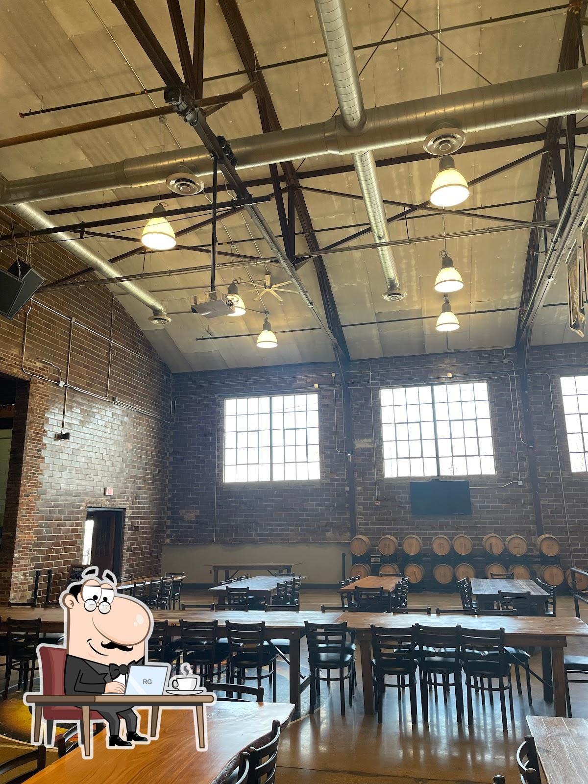 Moontown Brewing Company, Whitestown - Restaurant menu, prices and reviews