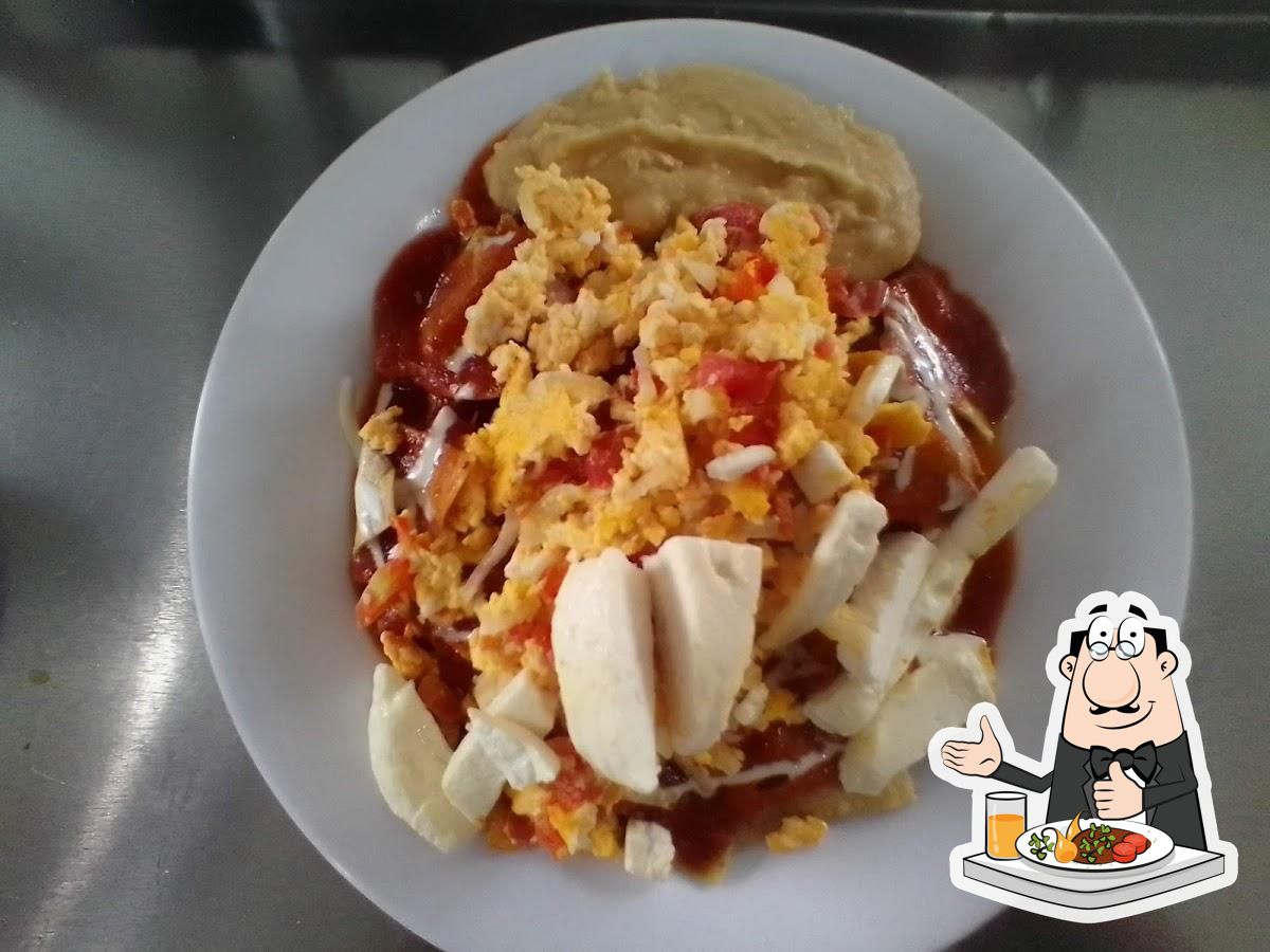 Chilaquiles La Chilaquila Colinas de Tonala restaurant, Guadalajara ...