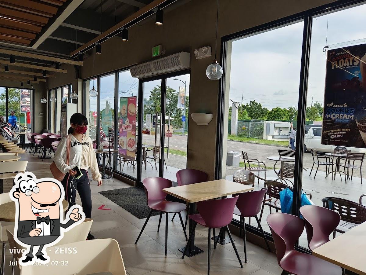 Jollibee - Vermosa restaurant, Imus - Restaurant reviews