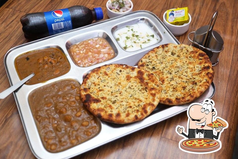 Breakfast Hut Amritsari Tandoori Kulche Chole, New Delhi - Restaurant ...