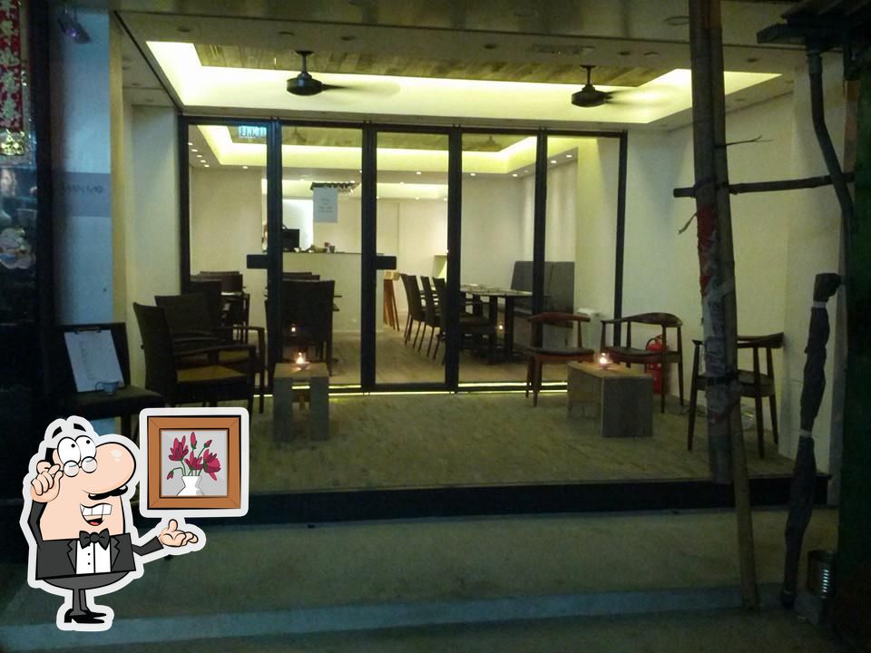 Man Mo Dim Sum, Hong Kong - Restaurant menu, prices and reviews