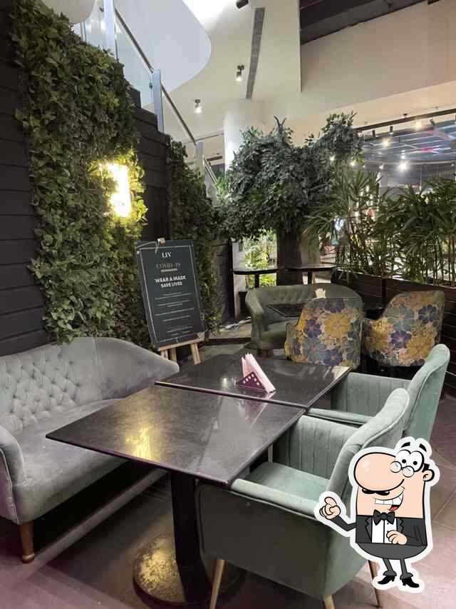 LIV Bar, New Delhi - Restaurant menu, prices and reviews