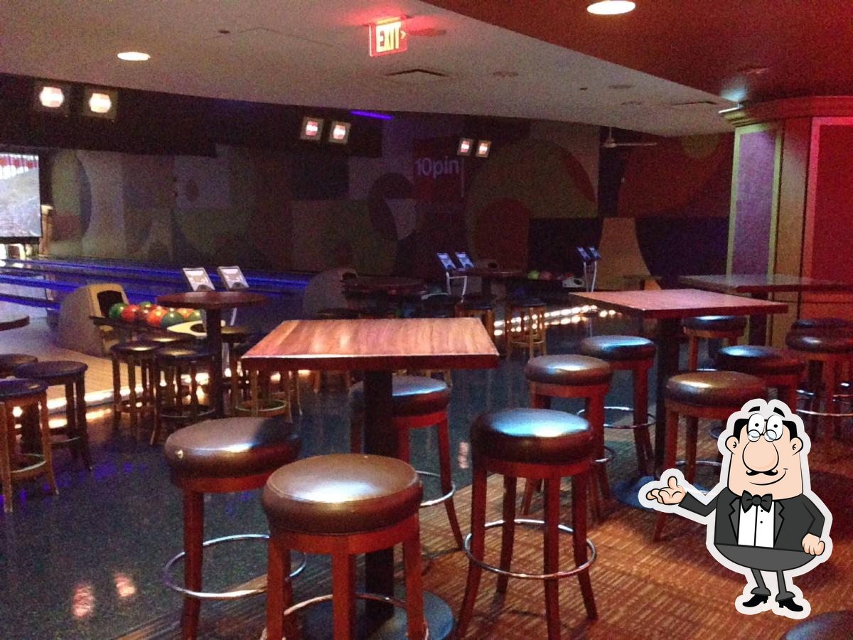 10pin Bowling Lounge in Chicago - Restaurant menu and reviews