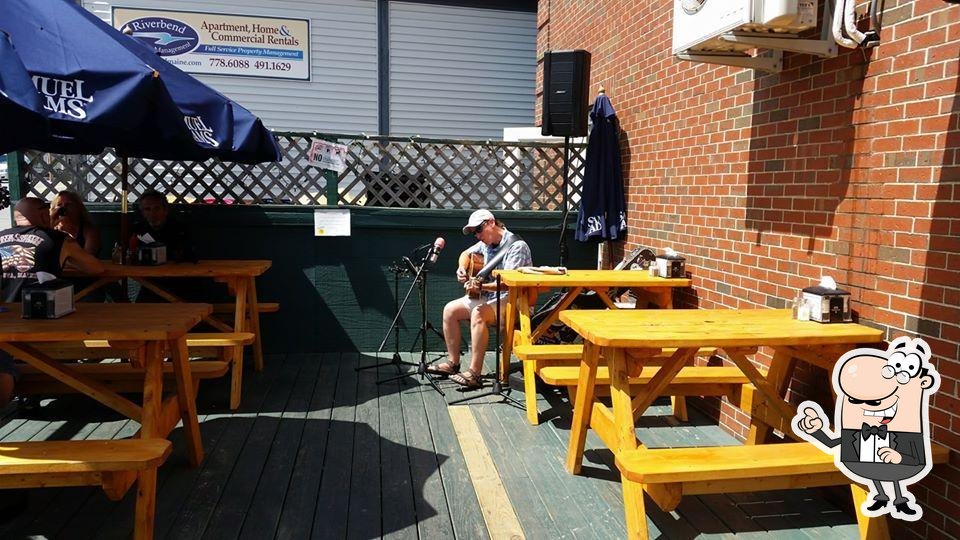 Dugout Bar & Grill in Farmington - Restaurant menu and reviews