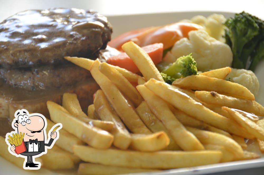 Famous Sams Restaurant in Whitchurch-Stouffville - Restaurant menu and ...