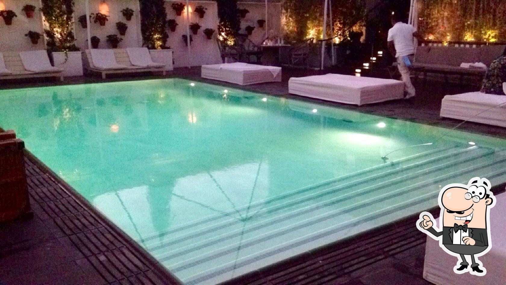 Skybar Los Angeles, 8440 Sunset Blvd in West Hollywood - Restaurant ...