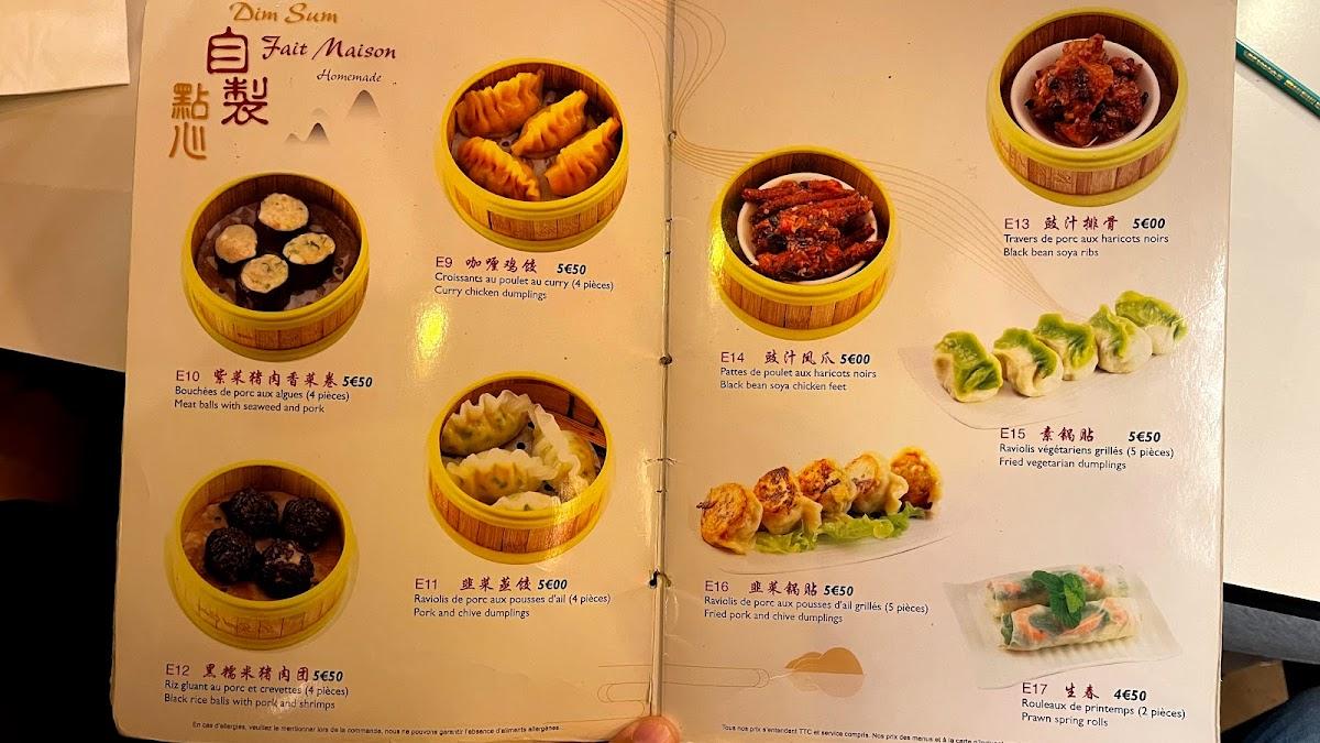 Menu at Le Royal China restaurant, Paris