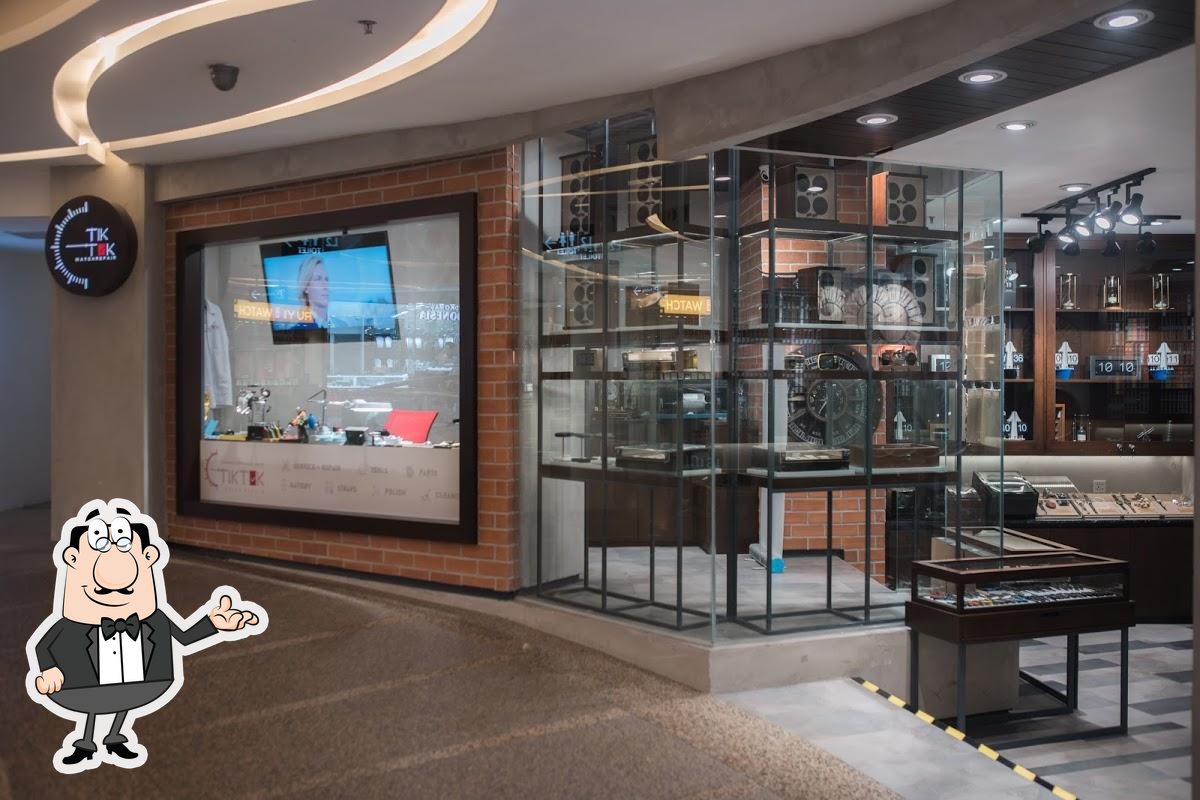 TIK-TOK Watch Repair Blok-M Plaza, South Jakarta - Restaurant reviews