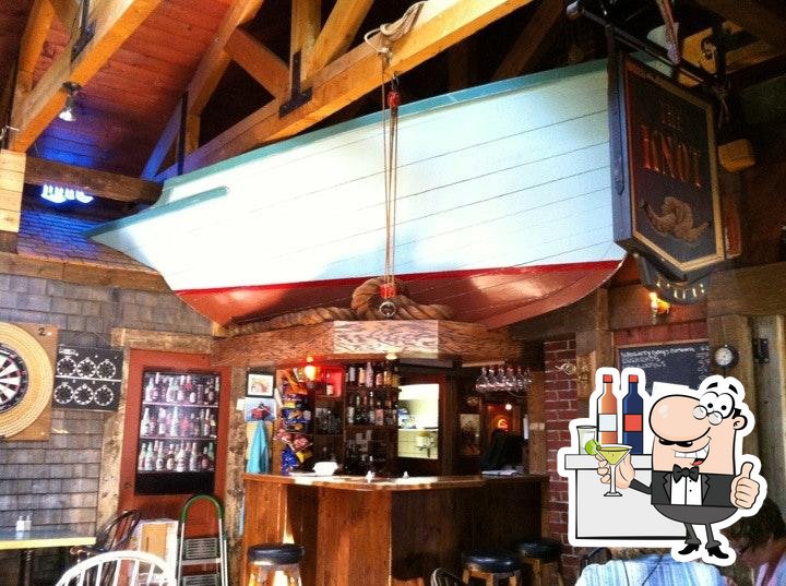 The Knot Pub in Lunenburg - Restaurant menu and reviews