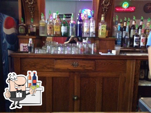 Midway Bar and Grill in Mineral Point - Restaurant menu and reviews