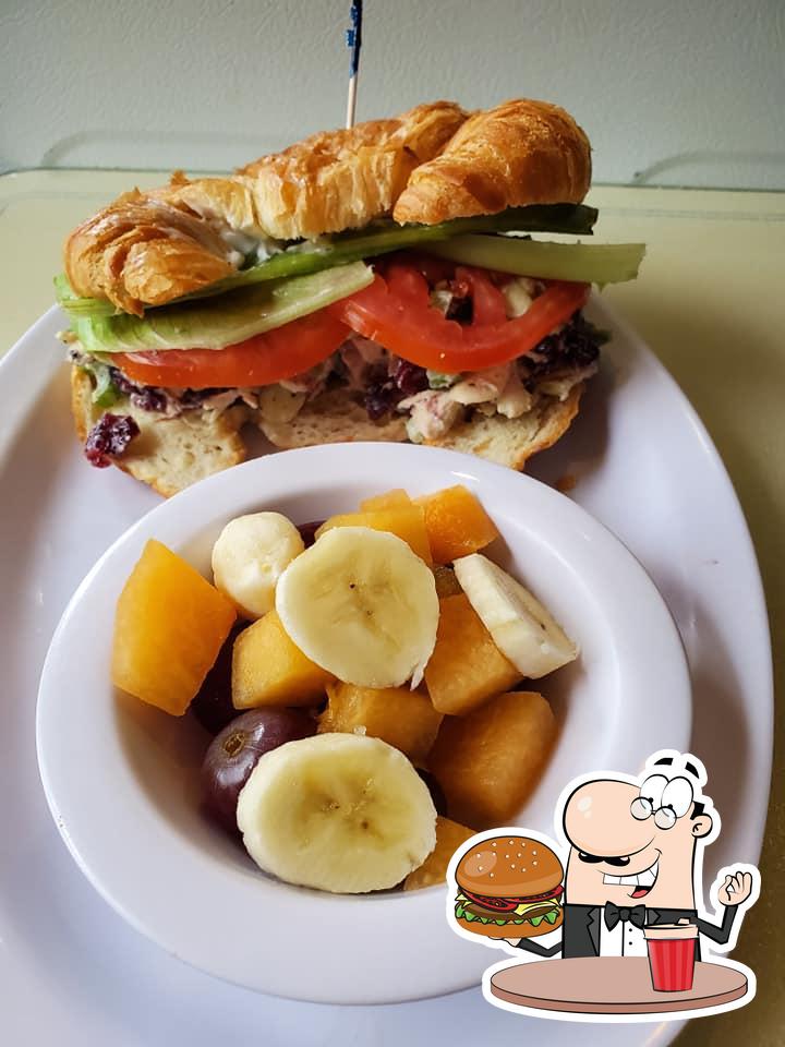 Three Bear's Cafe in Heber-Overgaard - Restaurant menu and reviews