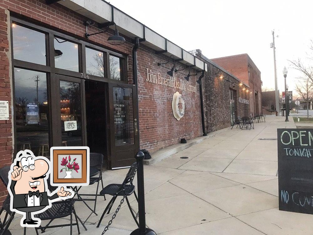 John Emerald Distilling Company in Opelika - Restaurant reviews