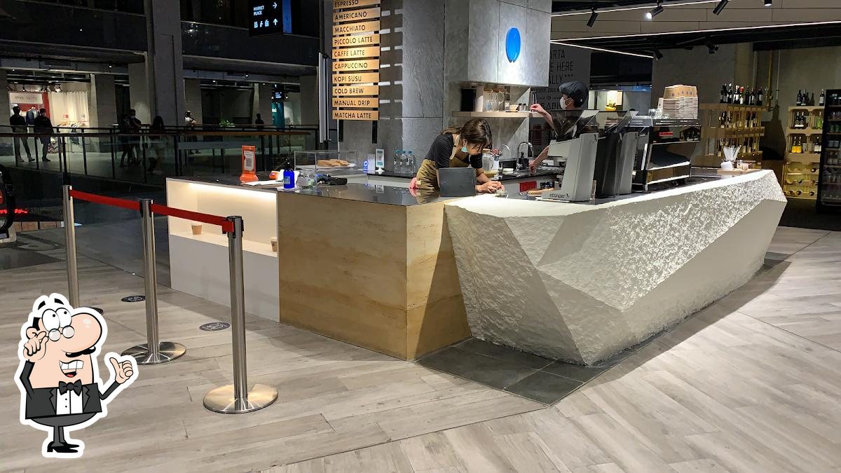 BLEUM Coffee - ASHTA District 8 Jakarta, South Jakarta - Restaurant reviews