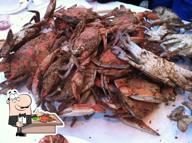 Quarterdeck in Arlington - Restaurant menu and reviews