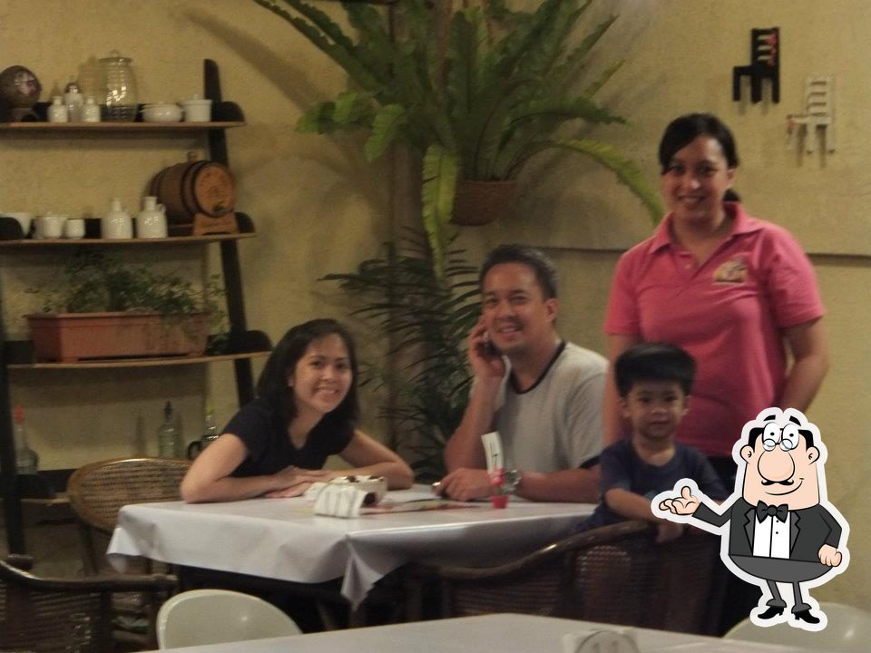 Freakin' Chicken restaurant, Bacolod, Ngc