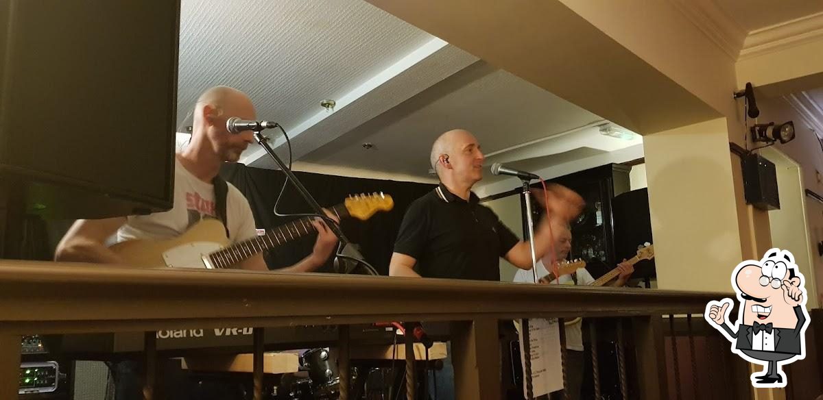 The Three Cocks Inn, Kettering - Restaurant menu, prices and reviews