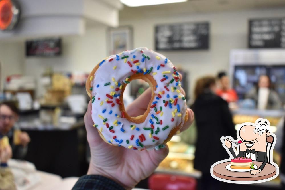Fox's Donut Den in Nashville - Restaurant menu and reviews