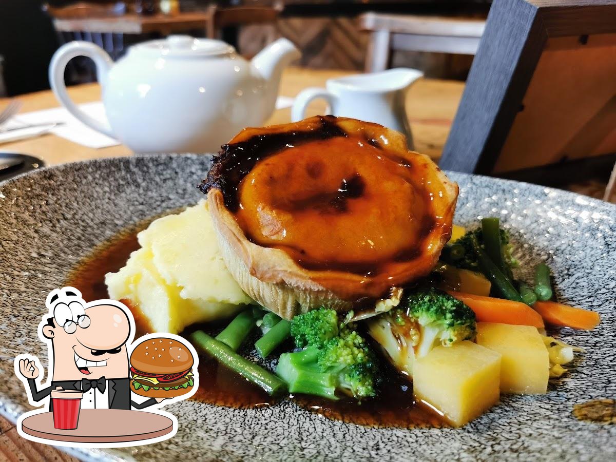 The Bull Hotel in Fairford - Restaurant reviews