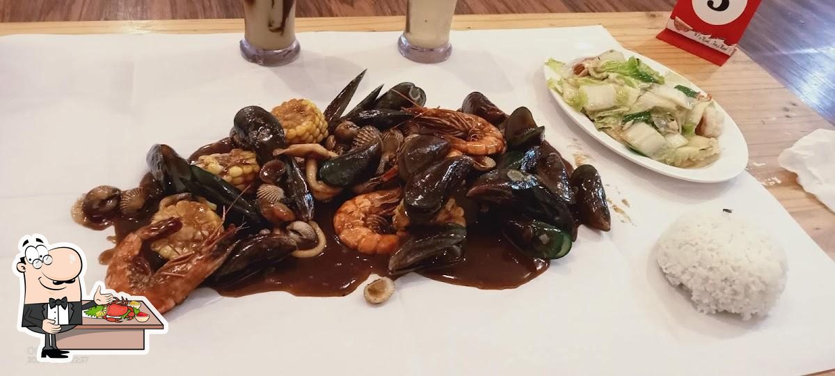 Warung Seafood Tumpah Keluarga restaurant, Mekar Bakti - Restaurant reviews