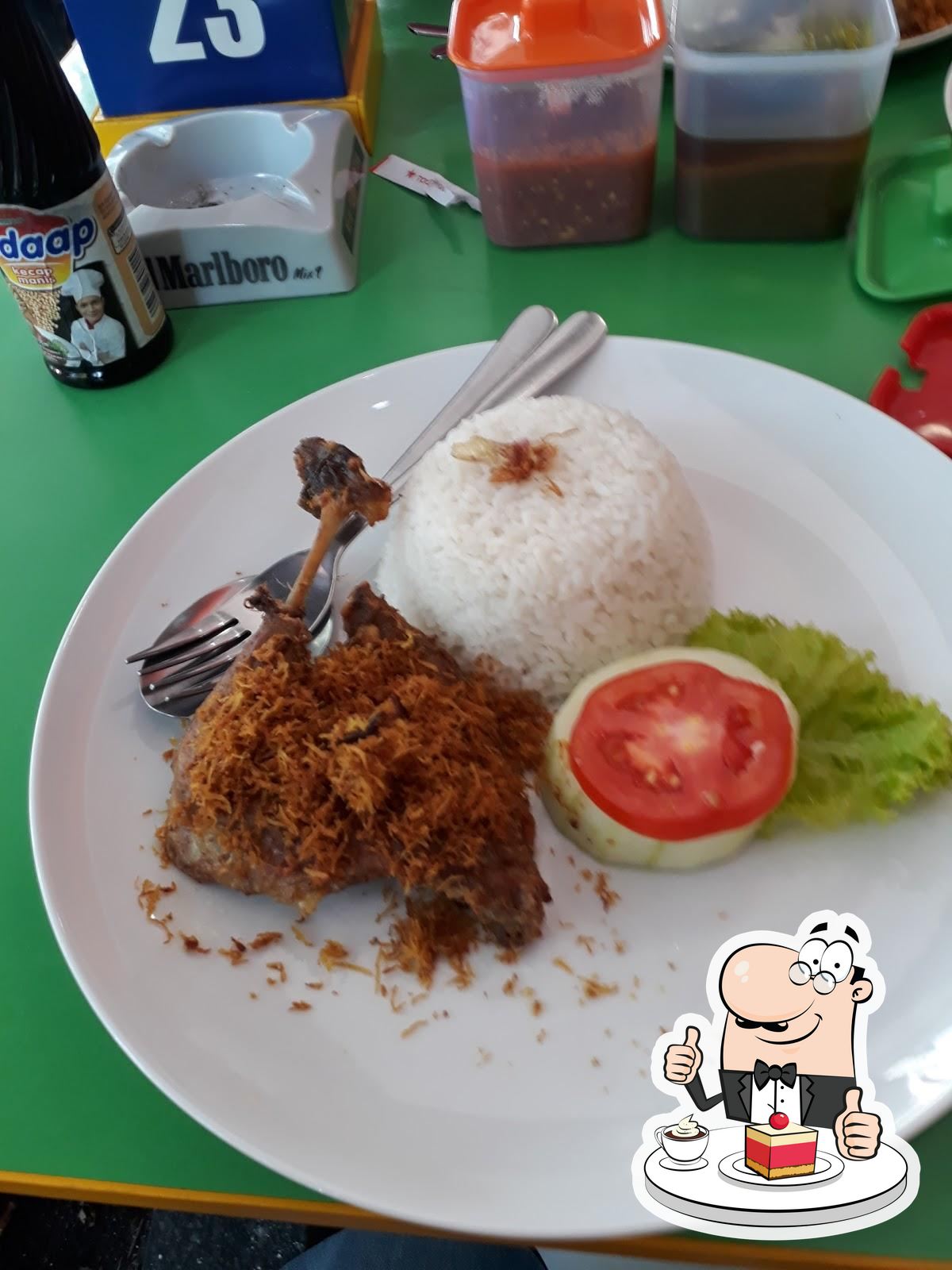AYAM & BEBEK "JENDRAL" restaurant, Lamongan - Restaurant reviews