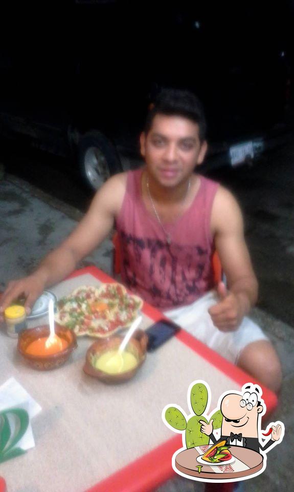 Restaurante Tacos y tortas del trompo karool, Tampico