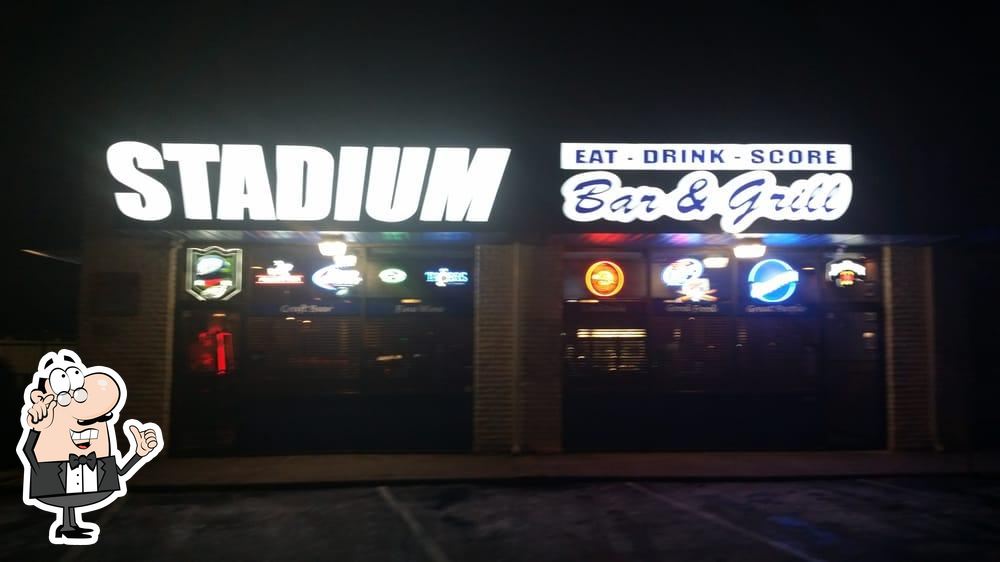 Stadium Plaza Pizza in USA - Restaurant menu and reviews