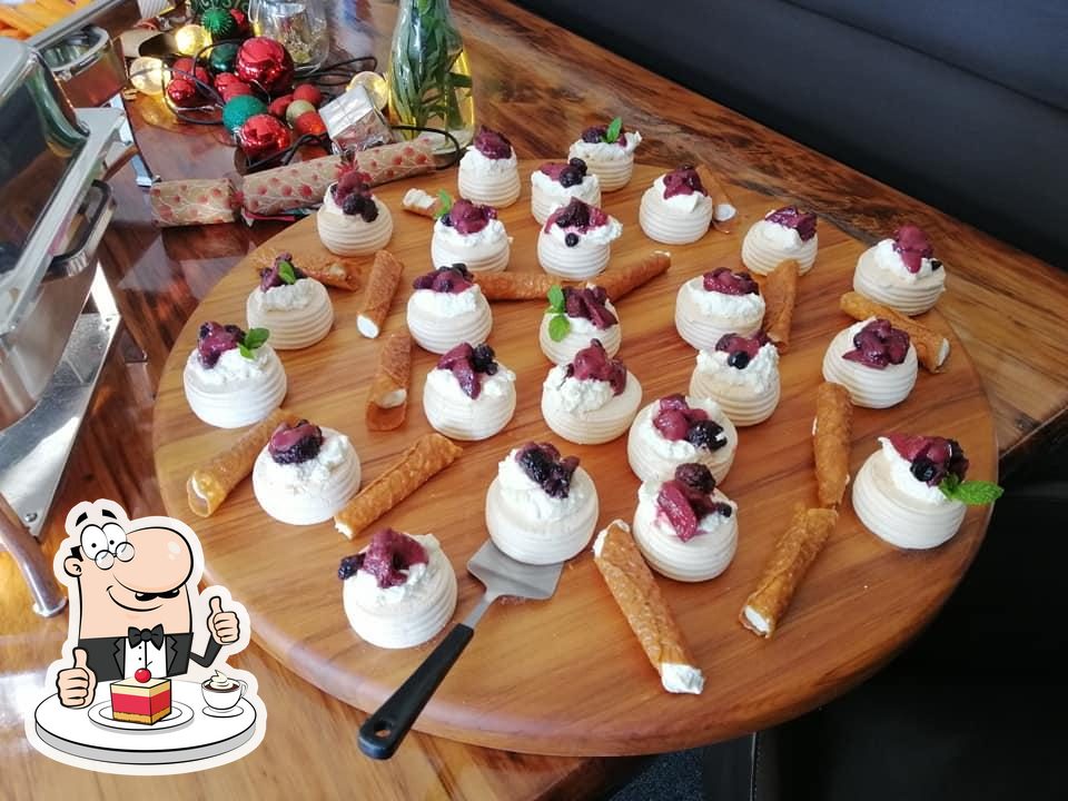 Pineacres Restaurant & Bar in Kaiapoi - Restaurant menu and reviews