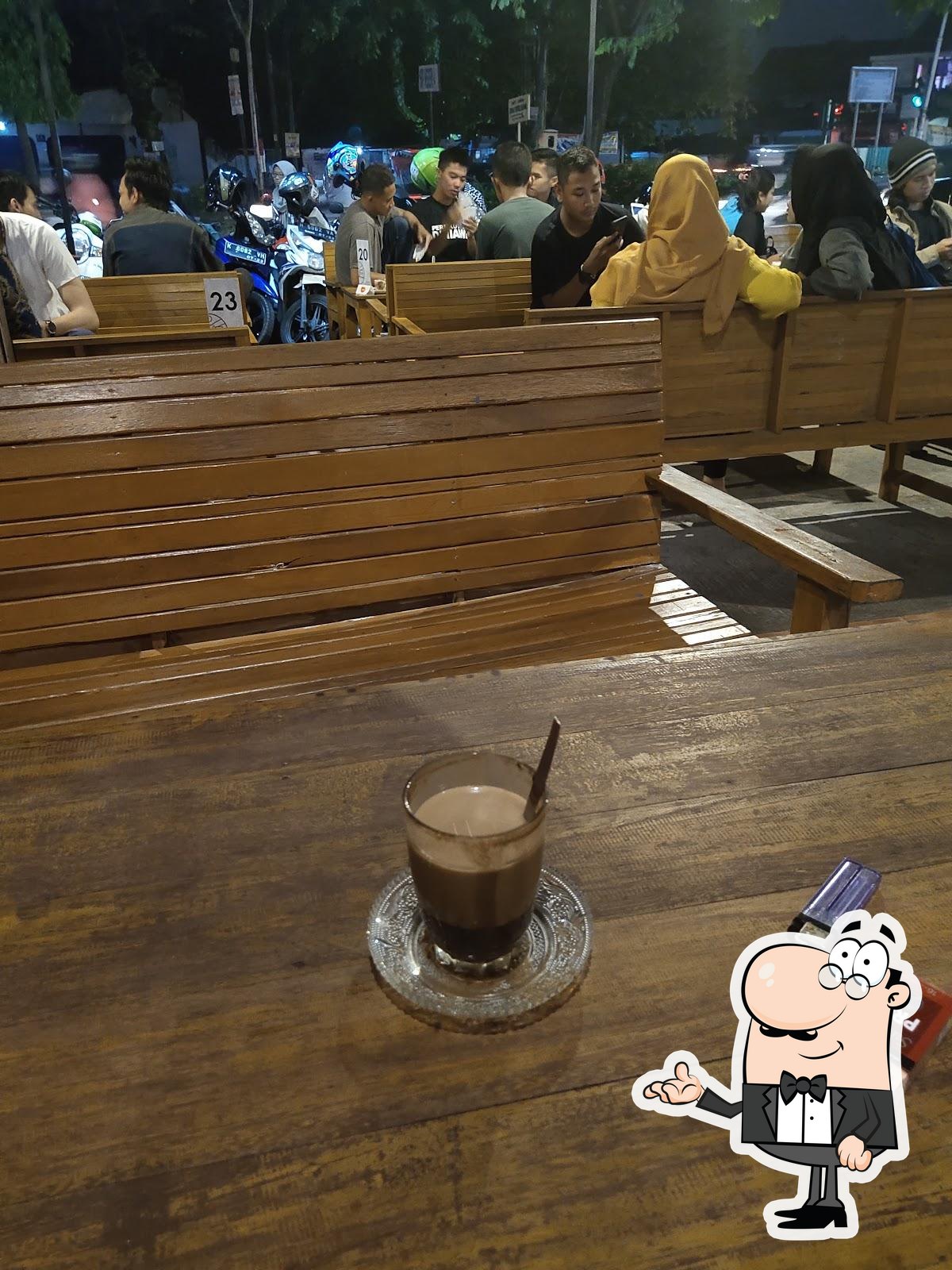Noms Kopi cafe, Semarang - Restaurant reviews