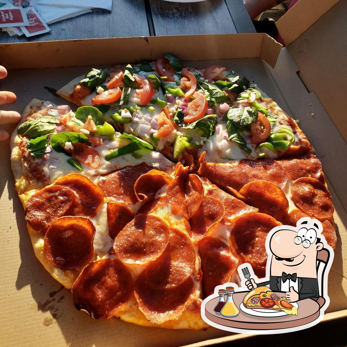 Surfcrest Market & Pizza in Cannon Beach - Restaurant menu and reviews
