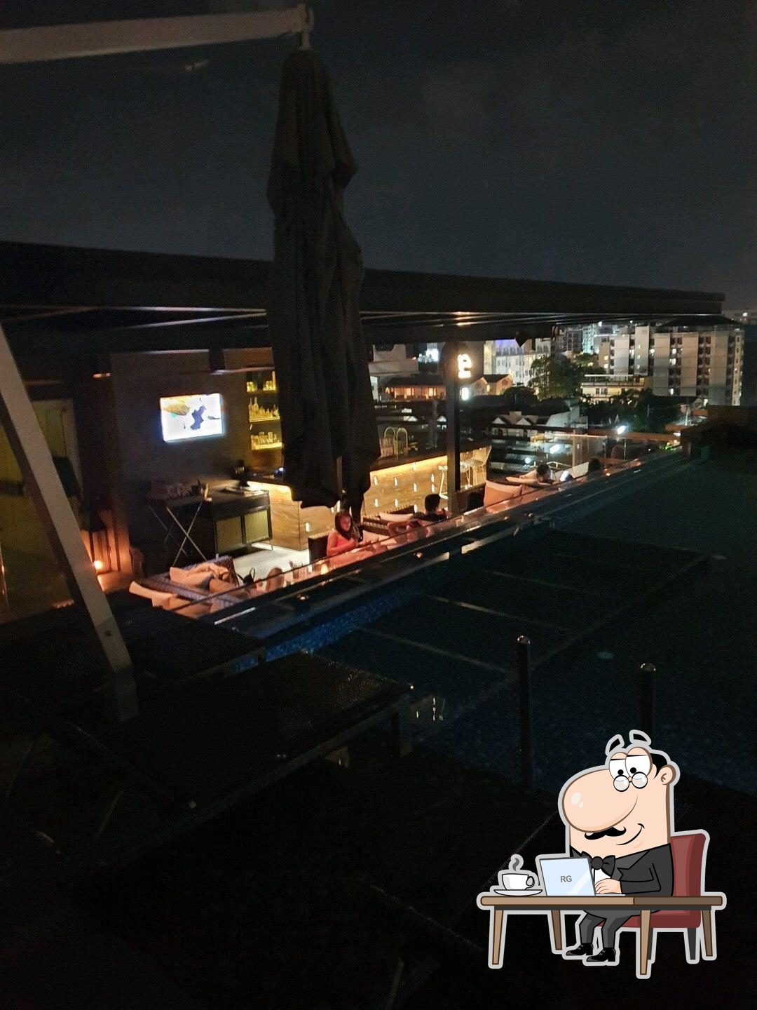 Rise Rooftop Bar, Chiang Mai - Restaurant reviews