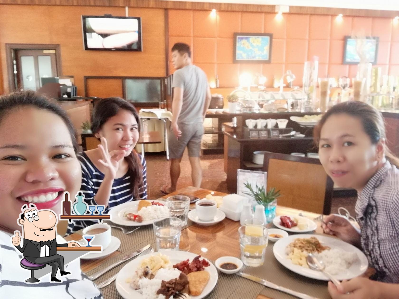 Yobob Lechon De Cebu restaurant, Parañaque - Restaurant menu and reviews