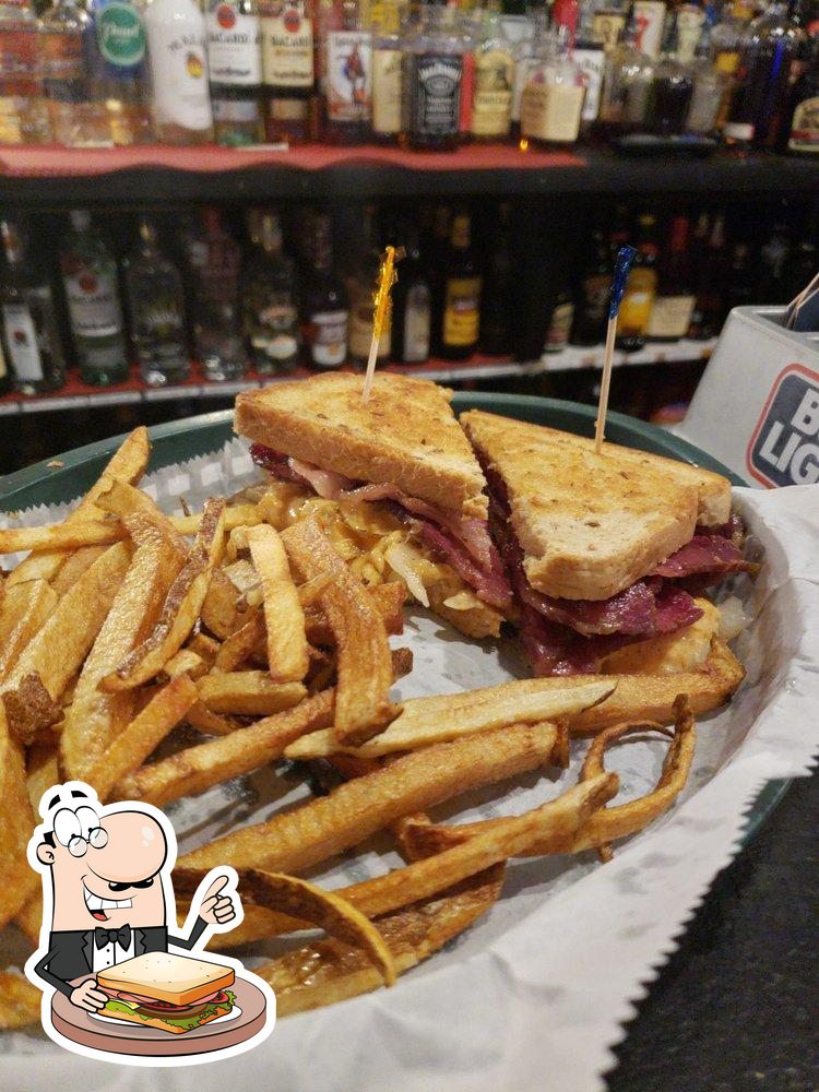 Angus Bar, 16 Central Ave W in Cascade - Restaurant menu and reviews