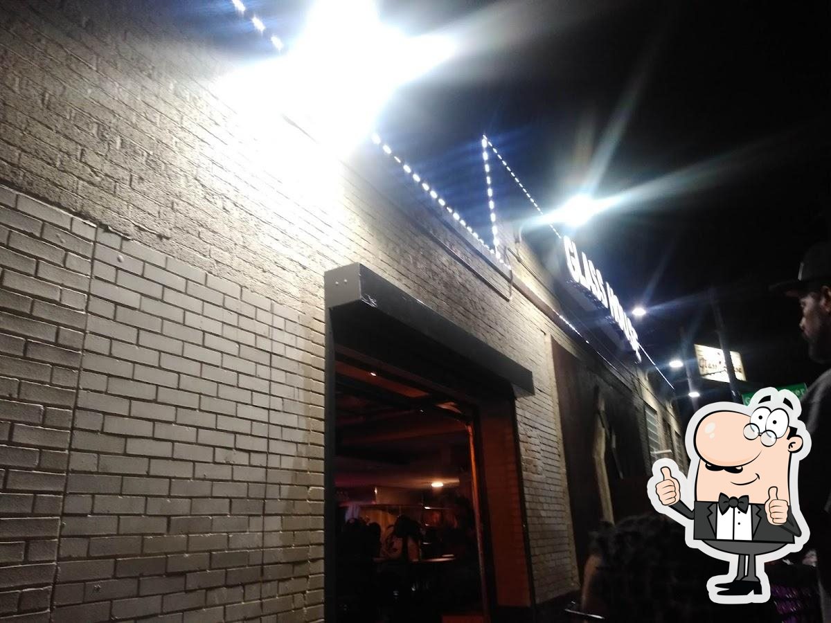 Glass House Bar & Grill in Detroit - Restaurant reviews