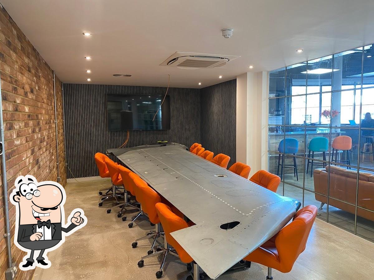Login Lounge in Camberley - Restaurant reviews