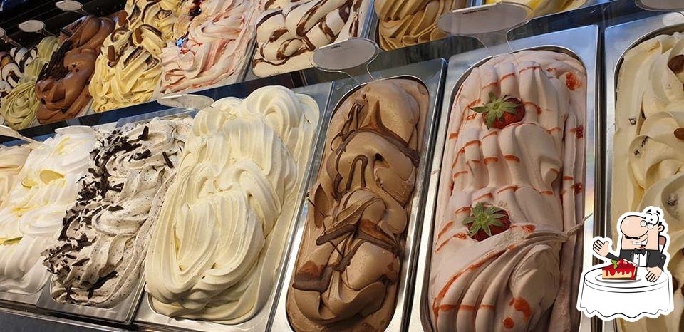 Snackbar en IJssalon Henk, Bussum - Restaurant reviews
