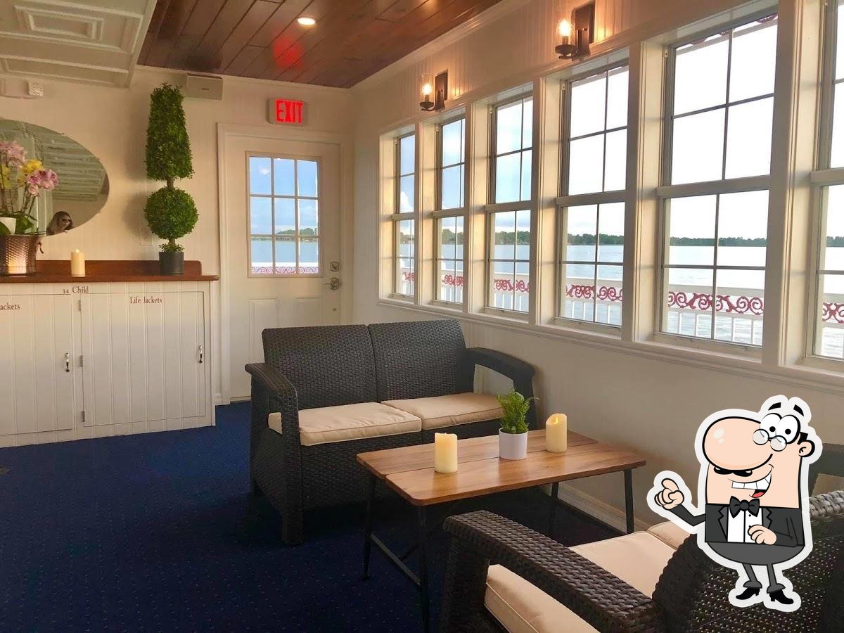 Dora Queen in Tavares - Restaurant reviews