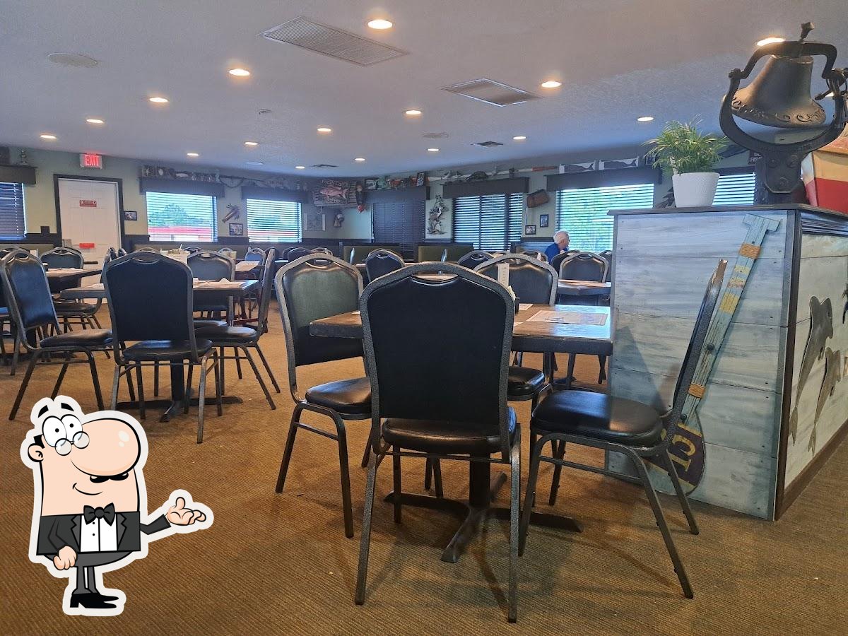 Cedar River Seafood, Inverness - Restaurant menu, prices and reviews