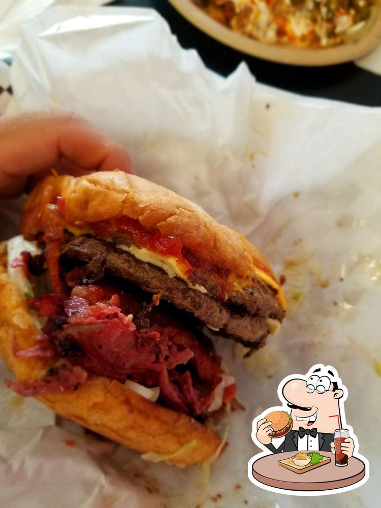 Weekend Dreams Burgers & Grill in Fresno - Restaurant menu and reviews