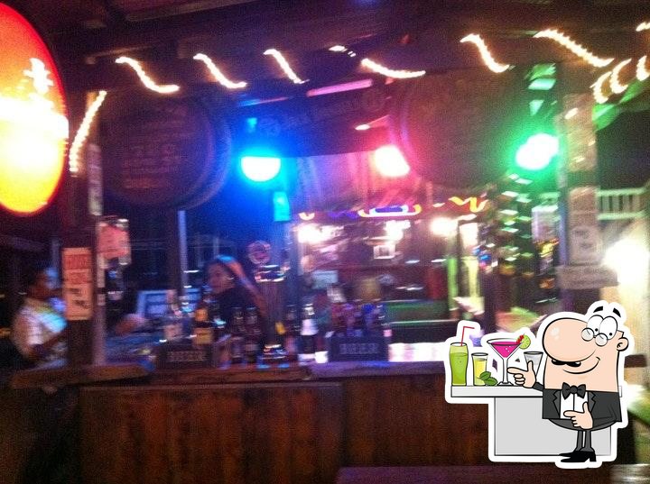 Knuckles Bar and Grill, Tagaytay, One Destionation