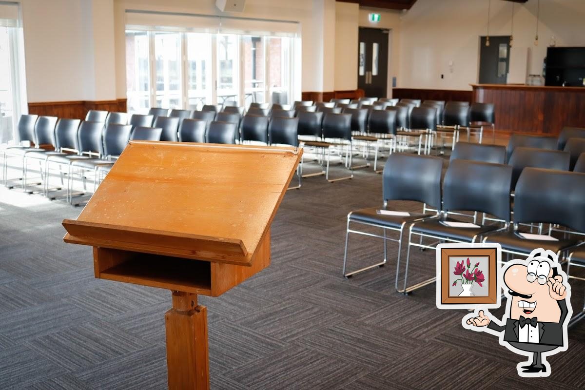 Zenders Cafe and Venue in Hamilton - Restaurant menu and reviews