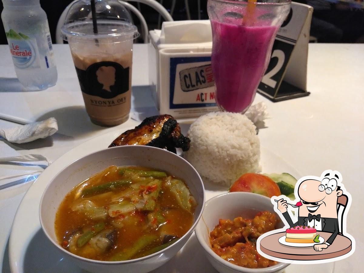 Kopitiam Nyonya Oey restaurant, Baturaja Lama - Restaurant reviews
