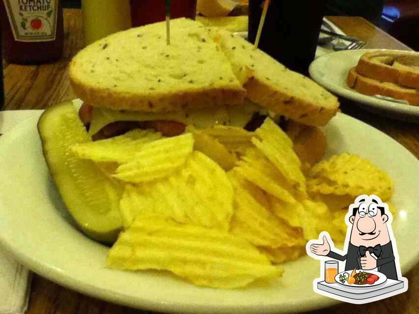 Benji's Deli, 4156 N Oakland Ave in Milwaukee - Restaurant menu and reviews