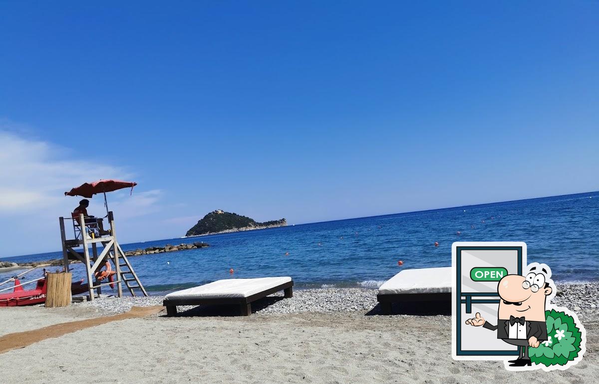 Baba Beach pub & bar, Alassio, Via Francesco Maria Giancardi - Menu e ...