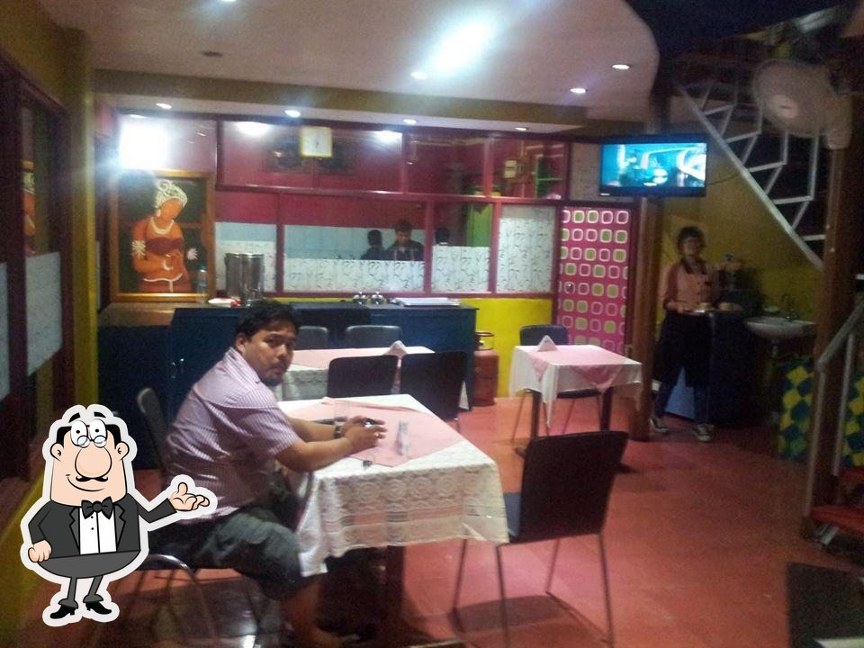 Adventure Cafe, Imphal, RW7X+RF7 - Restaurant reviews
