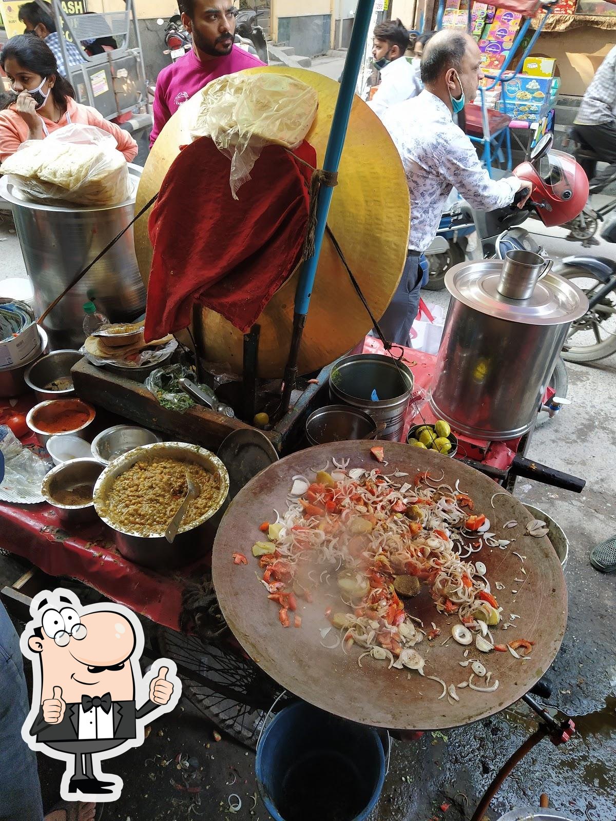 Raju Chakrawaan Chole Kulche, Delhi - Restaurant menu, prices and reviews