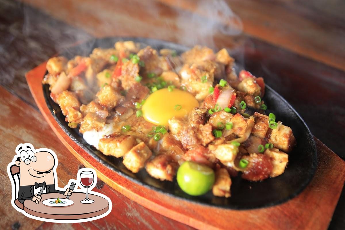 Harana Surf Resort pub & bar, General Luna - Restaurant reviews